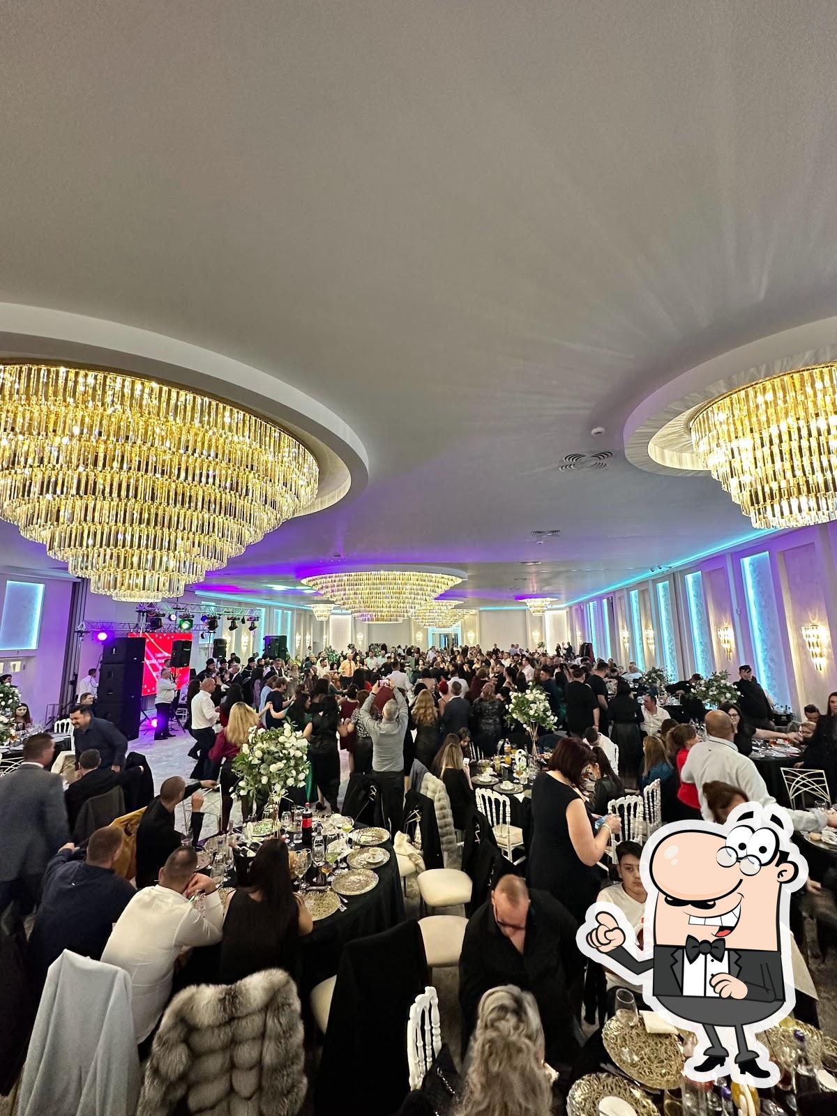 Moon Events, Săbăreni - Restaurant reviews