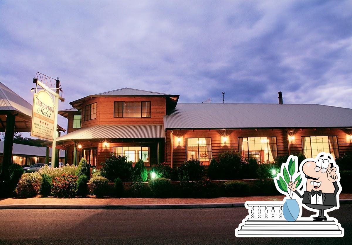 Tree Top Walk Motel & Restaurant in Walpole - Restaurant reviews