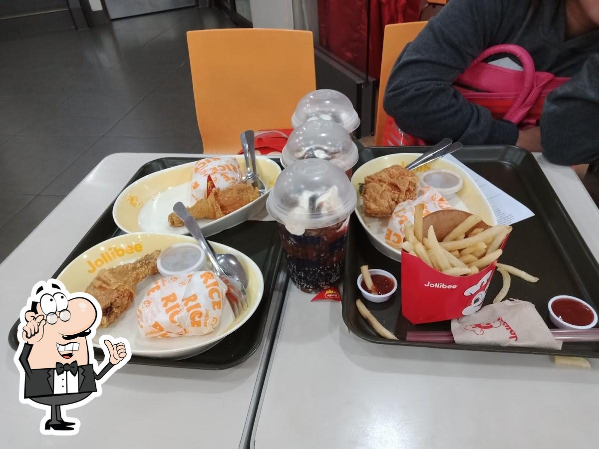 Jollibee San Pedro Town Center restaurant, San Pedro - Restaurant reviews
