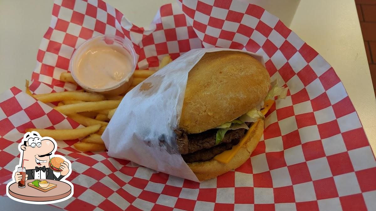 208 Burger Q in Middleton - Restaurant reviews