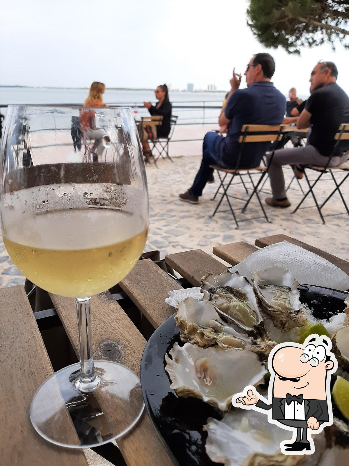 Ostras Sobre Rodas (Setúbal) restaurant, Setúbal Municipality ...