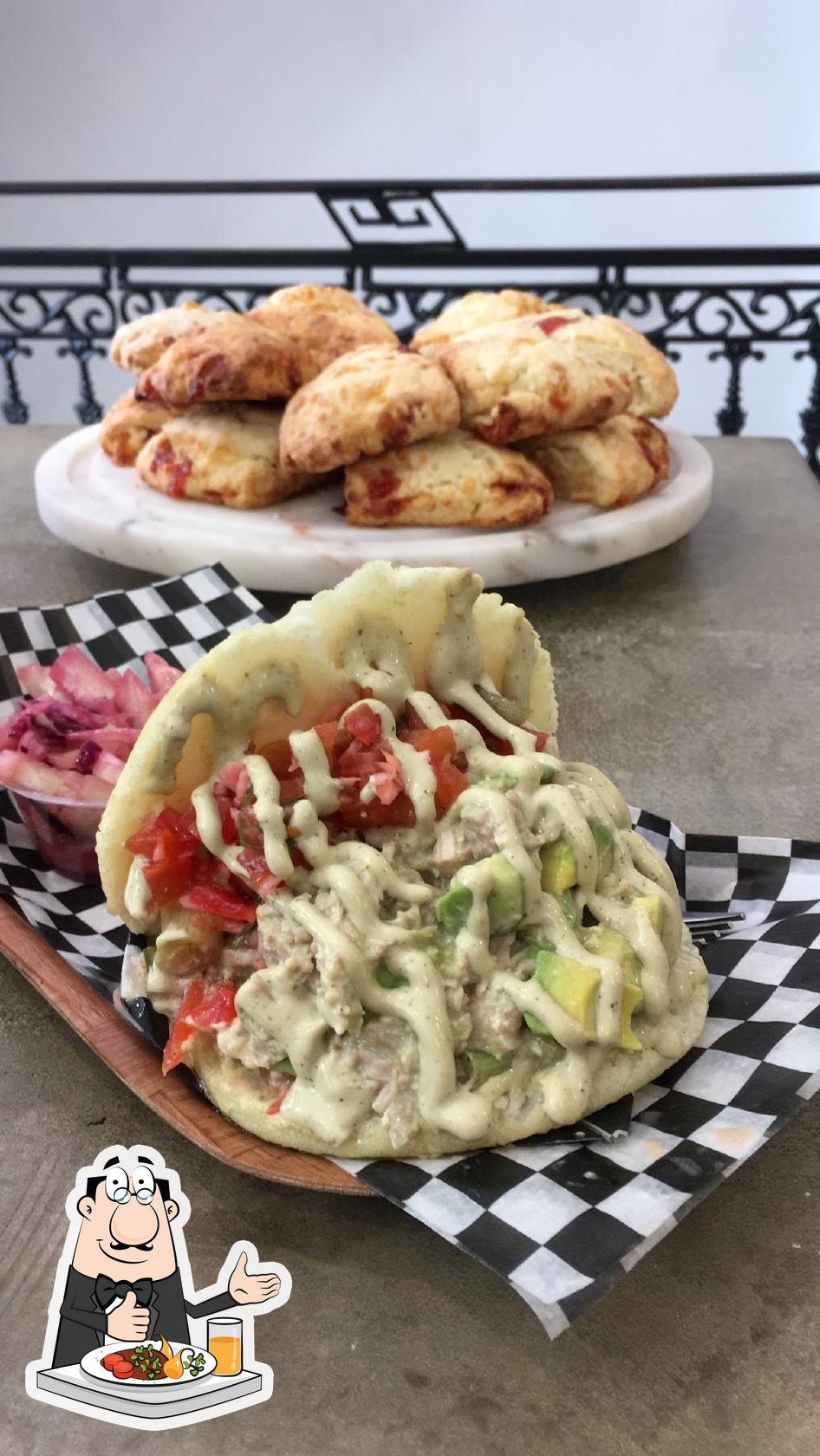 Pomarosa Coffee Shop & Kitchen in Toronto - Restaurant menu and reviews