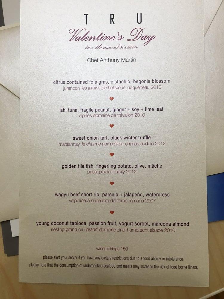 Menu at Tru pub & bar, Chicago, 676 N St Clair St
