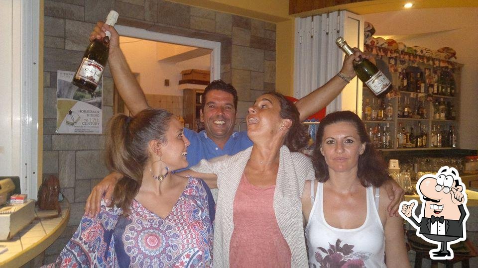 Waves Beach Bar, Argassi - Restaurant reviews