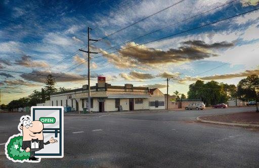 Main Reef Tavern in South Boulder - Restaurant reviews