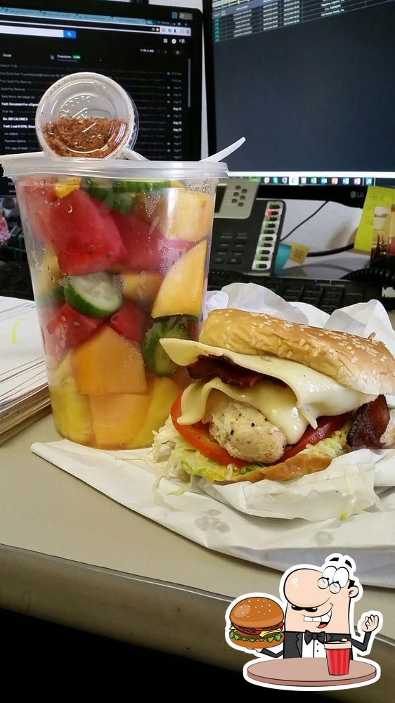 Roundhouse Deli in Roseville - Restaurant menu and reviews