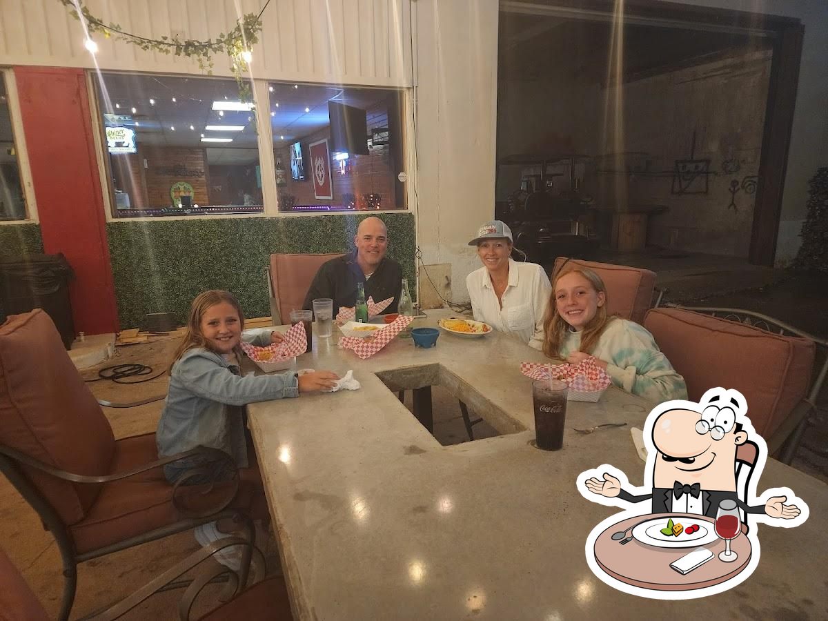 Kinfolks Grill in Sweetwater - Restaurant menu and reviews