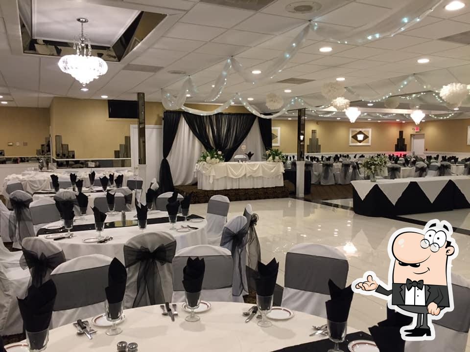 Courtyard Banquets in Warrenville - Restaurant menu and reviews