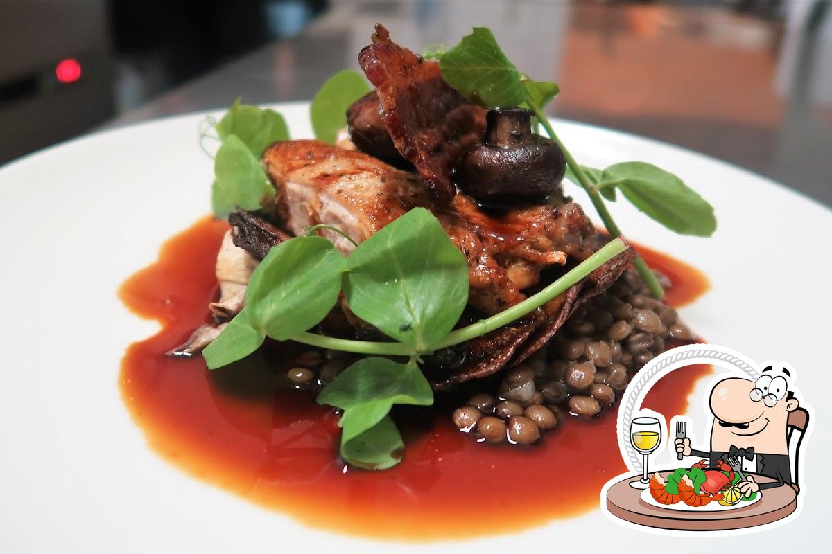 Queens Hotel Innisfail in Innisfail - Restaurant reviews