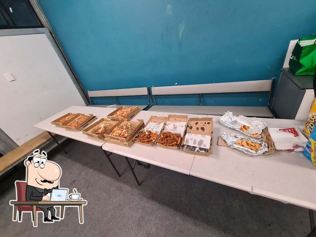 Victoria's Pizza ‘N’ Beyond - Mernda, Mernda - Restaurant menu, prices ...