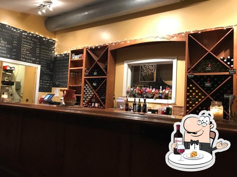 Auburn Road Vineyard & Winery in Pilesgrove - Restaurant menu and reviews