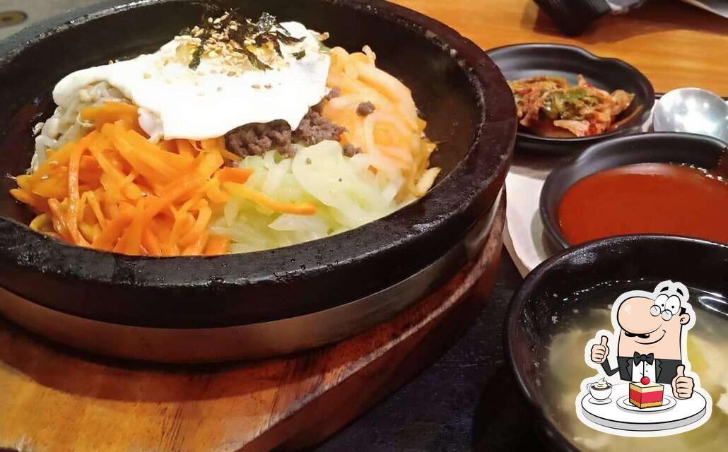 Red Table restaurant, Manila, HXQM+WCP - Restaurant menu and reviews