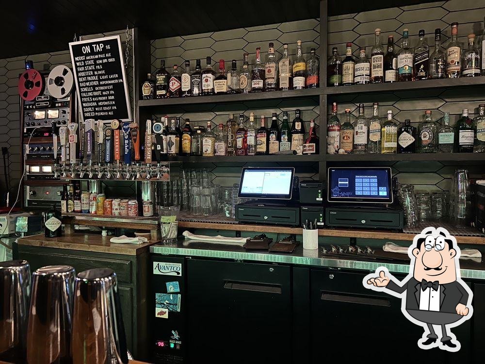White Squirrel Bar, Saint Paul - Restaurant menu, prices and reviews