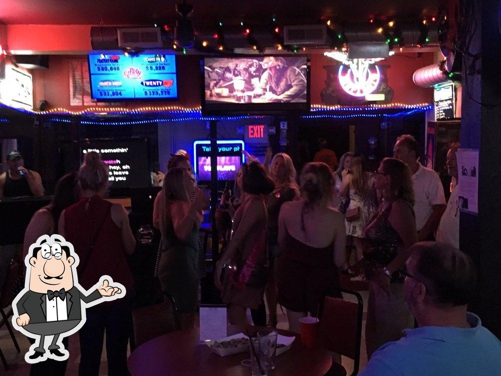 Sandy’s Stagecoach Saloon in Blue Ash - Restaurant reviews