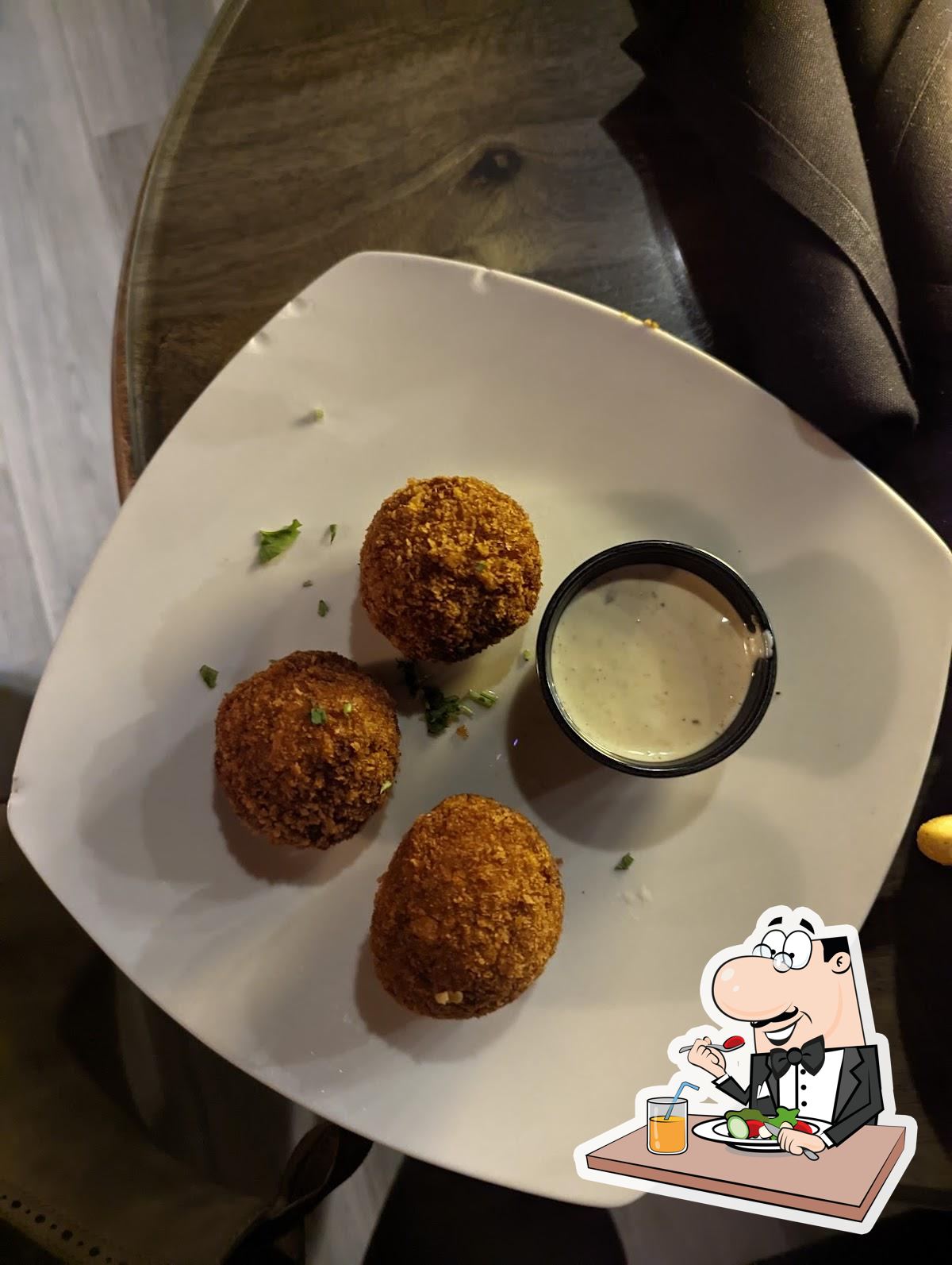Rum Row Basement Tiki Bar in Shakopee - Restaurant reviews