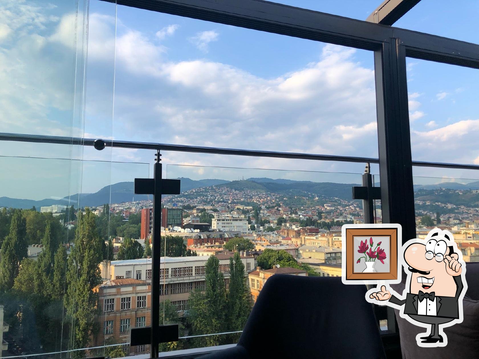 Rooftop Bar Courtyard By Marriott - Speisekarte, Preise und Bewertungen