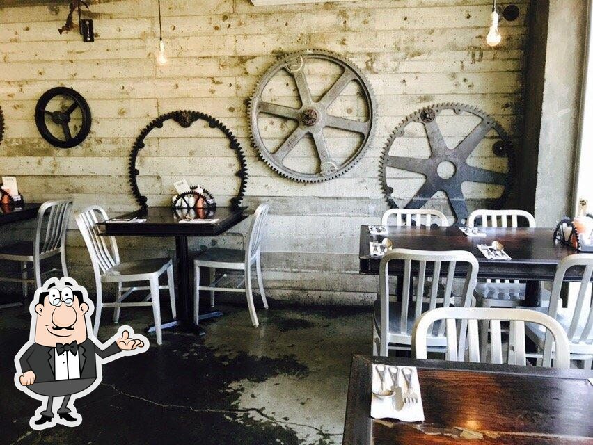 Industrial Cafe & Saloon, Portland - Restaurant menu, prices and reviews
