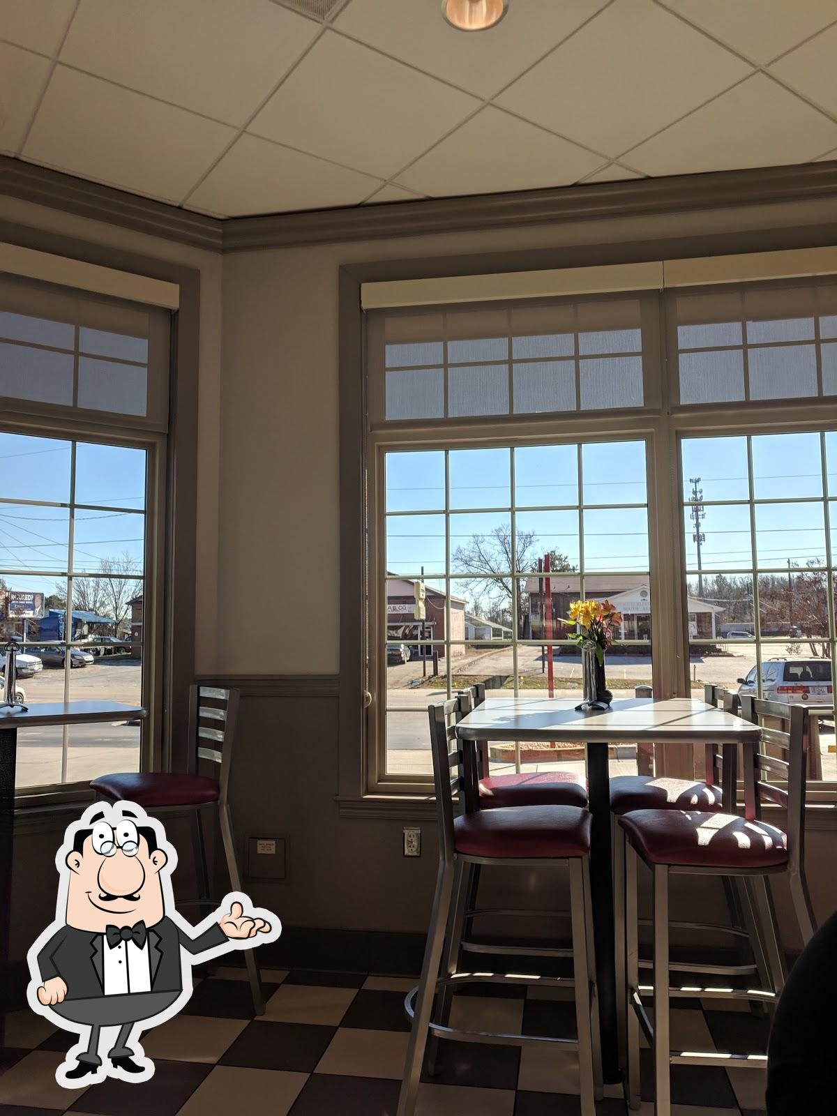 Forest Park Dwarf House in Forest Park - Restaurant menu and reviews