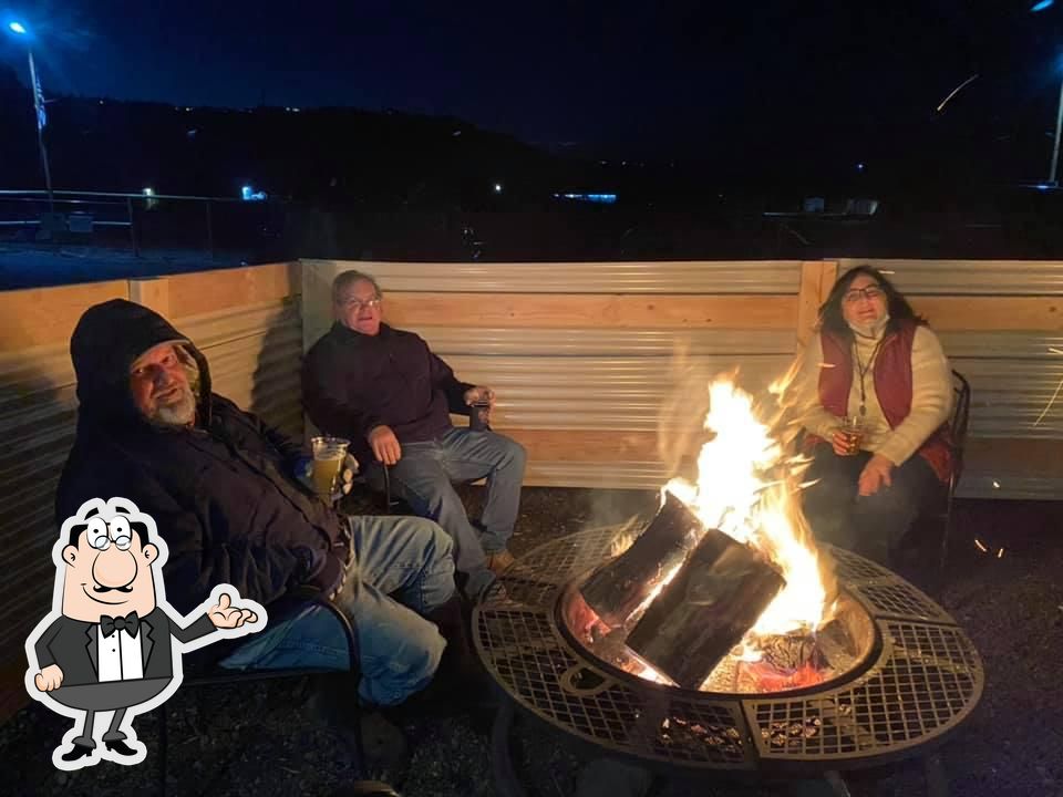 Over The Edge Taphouse in Crooked River Ranch - Restaurant menu and reviews
