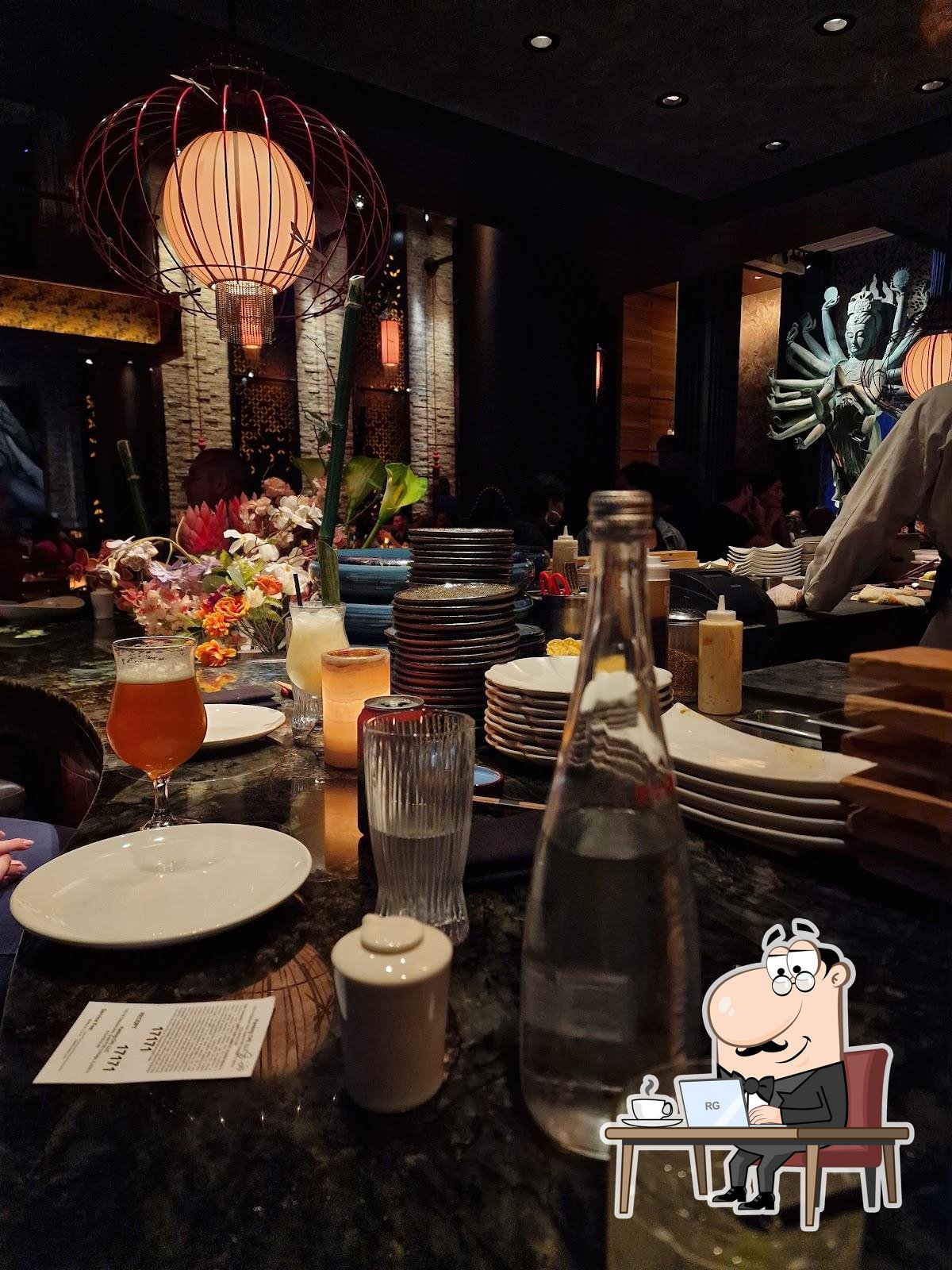 TAO Chicago, Chicago, Grand - Restaurant menu, prices and reviews