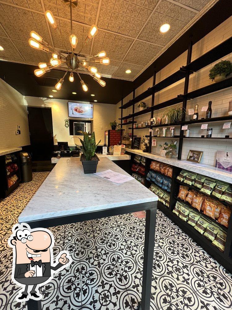 Nonna's Pizza & Sandwiches, Chicago - Restaurant menu, prices and reviews