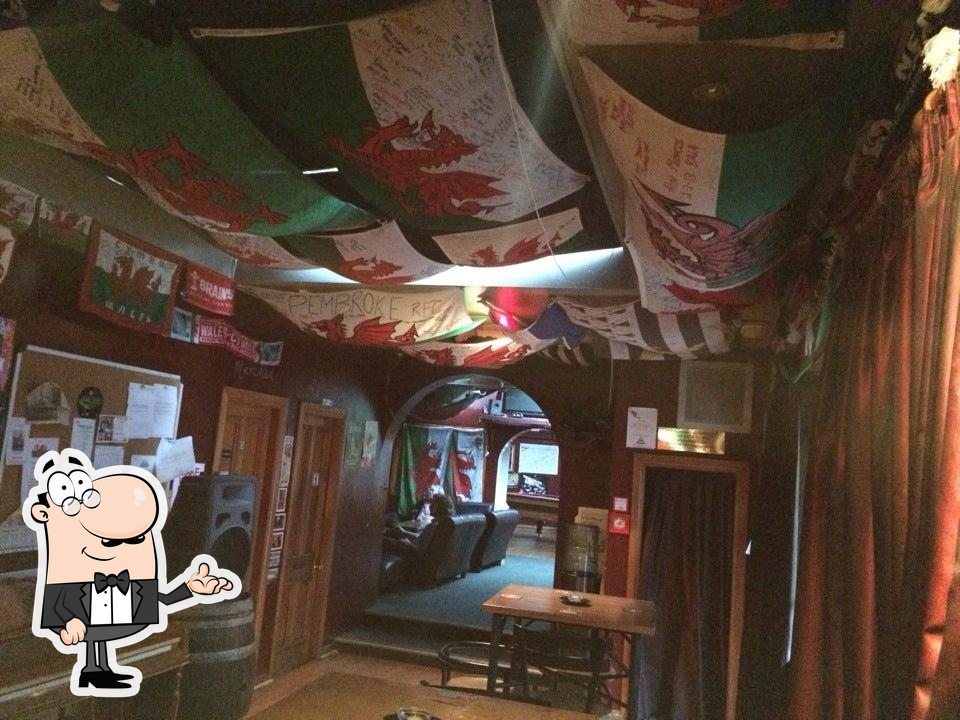 The Welsh Dragon Bar, Wellington - Restaurant menu, prices and reviews