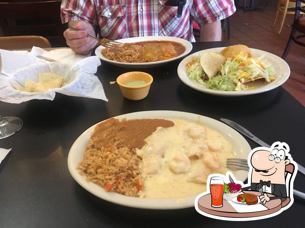 Dos Hermanos Mexican Cafe, 106 E Houston Hwy in Edna - Restaurant reviews