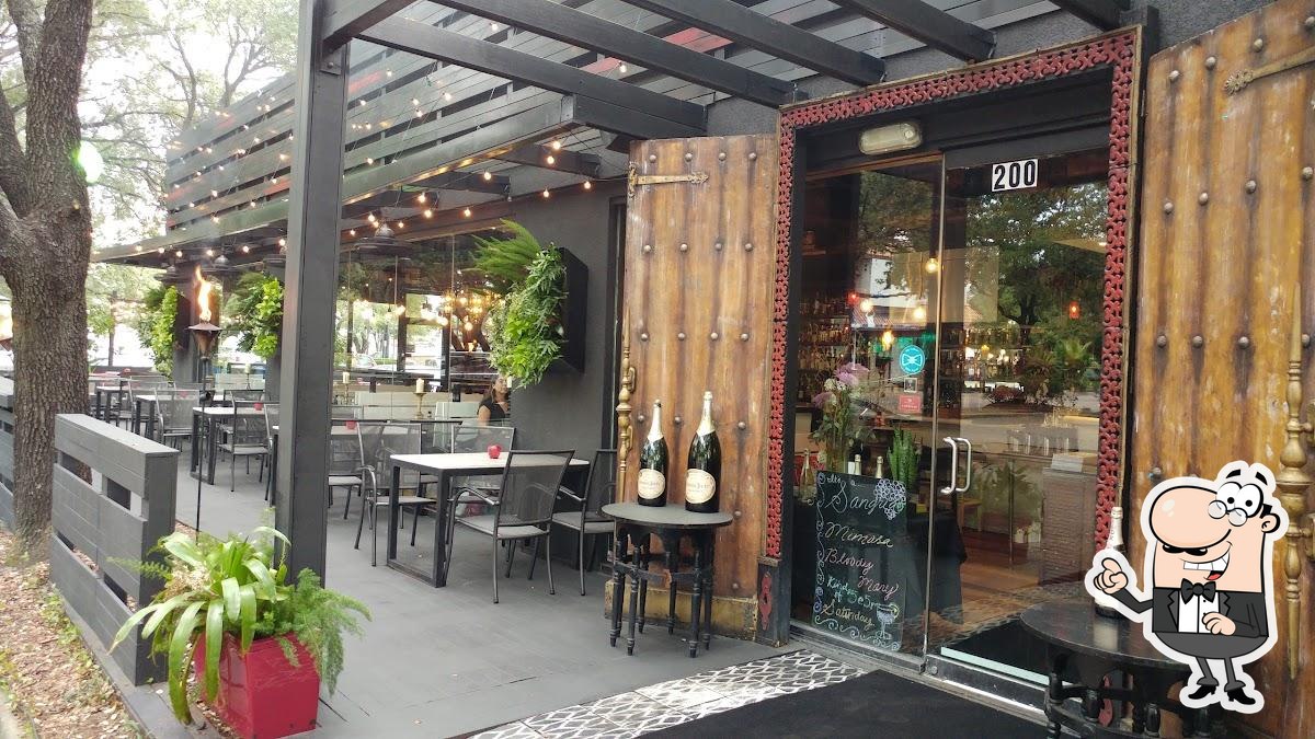 Ruggles Black, Houston - Restaurant menu, prices and reviews