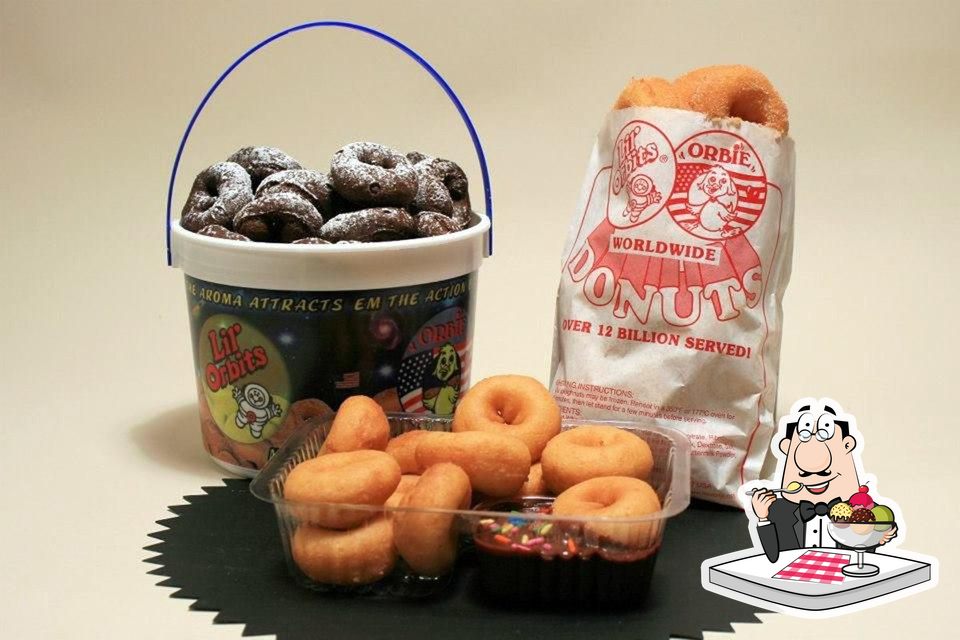 Lil orbits mini donuts restaurant, Manila, Worldwide Corporate Center ...