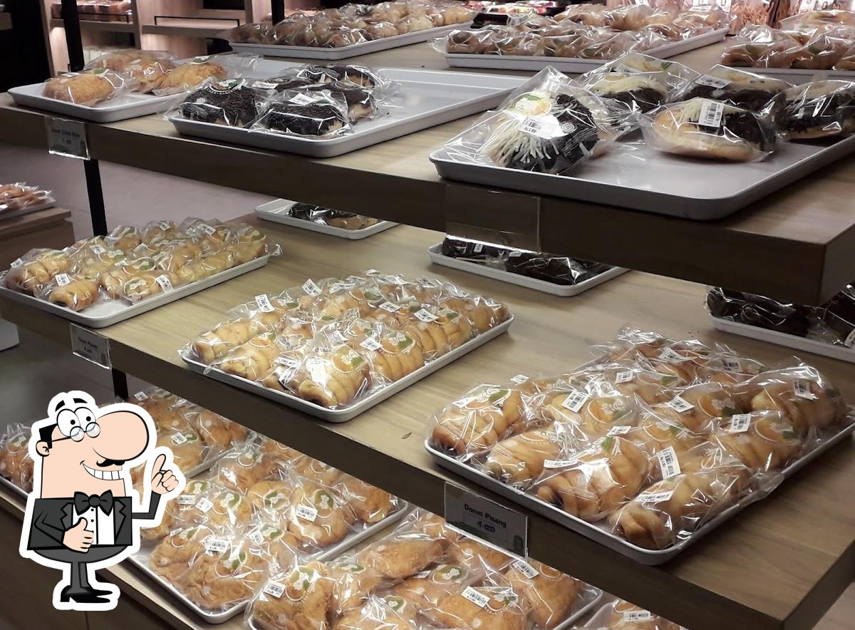 Virgin Cake & Bakery Factory Majapahit, Semarang - Restaurant reviews
