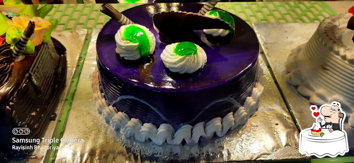 Shree Raj Rajeshwari Bakery & cake shop, Becharaji - Restaurant reviews