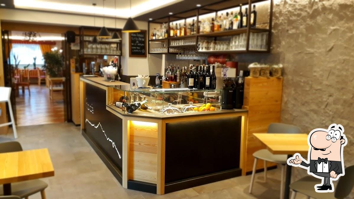 Pìco Café "Italian lifestyle coffee & aperitif" pub & bar, Arabba ...