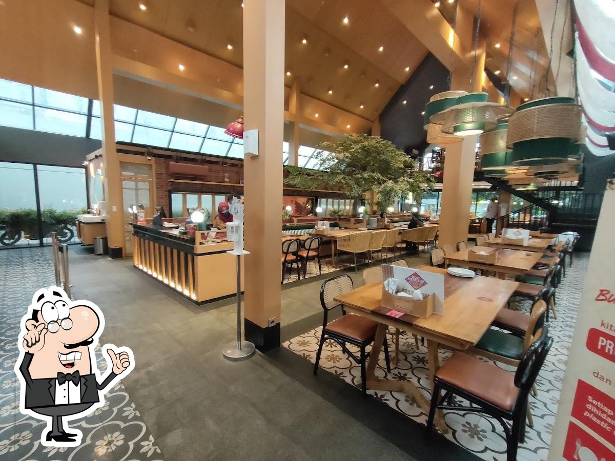Padang Merdeka Bandung restaurant, Bandung - Restaurant reviews