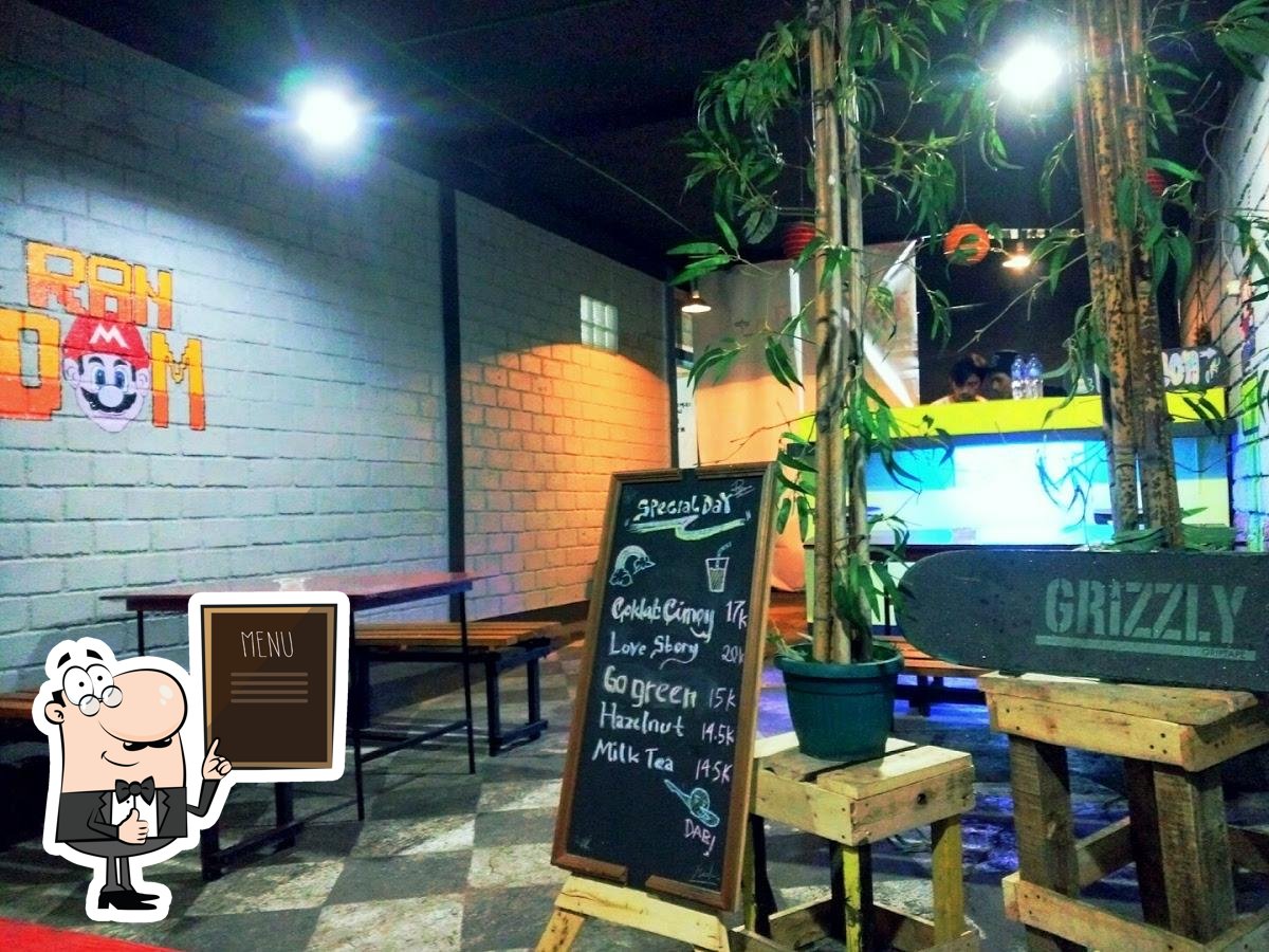 Random Cafe, Ternate - Restaurant reviews