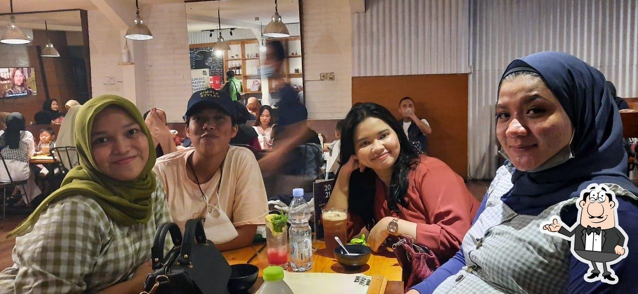 Café The Sunday cafe, Purwakarta - Restaurant menu and reviews