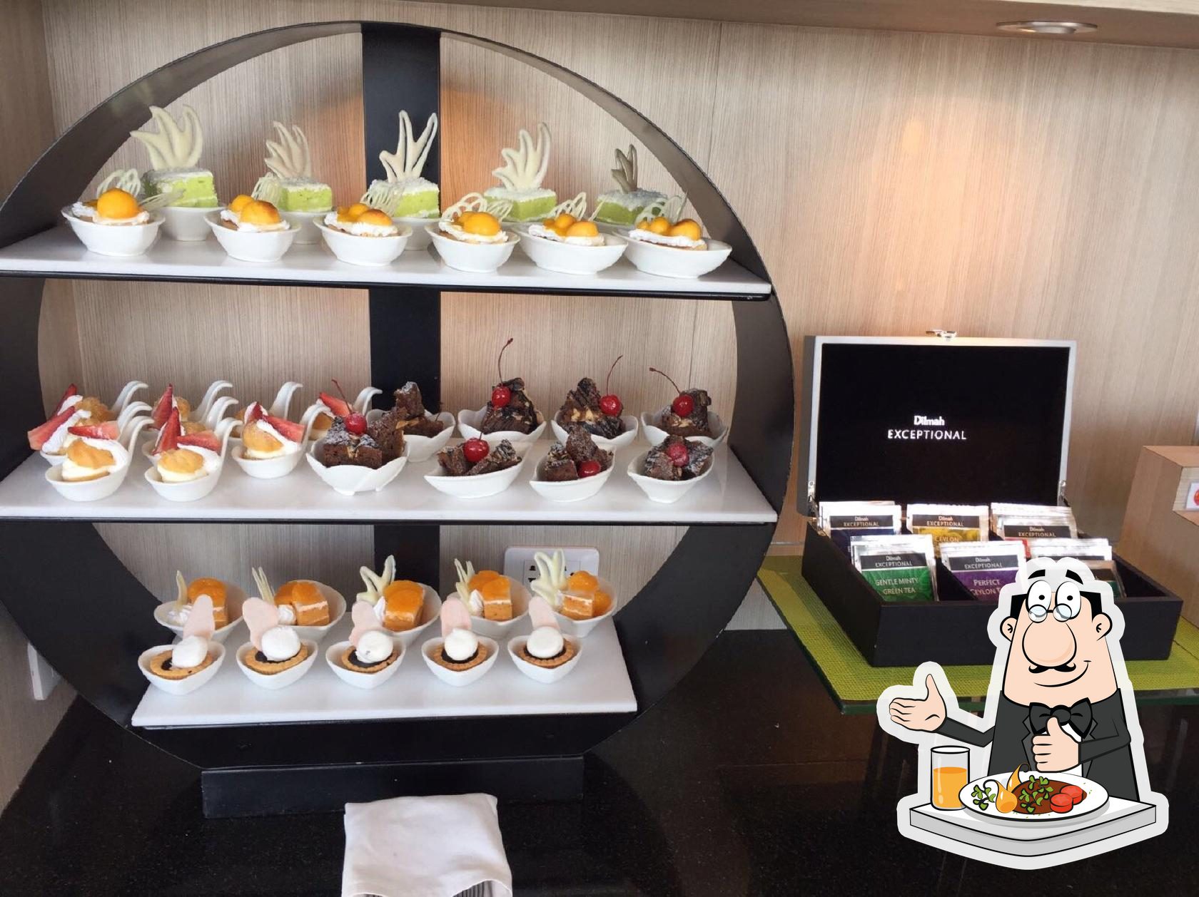Privilege Club Lounge, Bangkok - Restaurant reviews