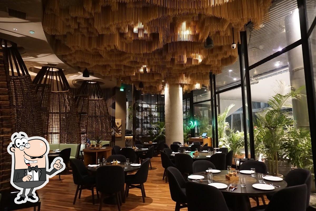 Restaurante ámaZ Patio Panorama, Lima, Av. Circunvalación del Club Golf ...
