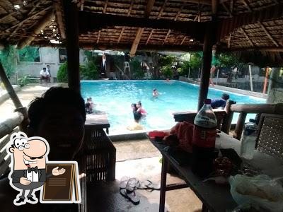 Paseo Rizal Morong restaurant, Morong - Restaurant reviews