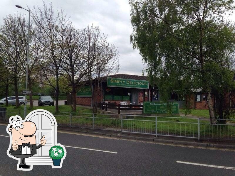 Simply Delicious, 6 Bridle Rd in Bootle - Restaurant reviews