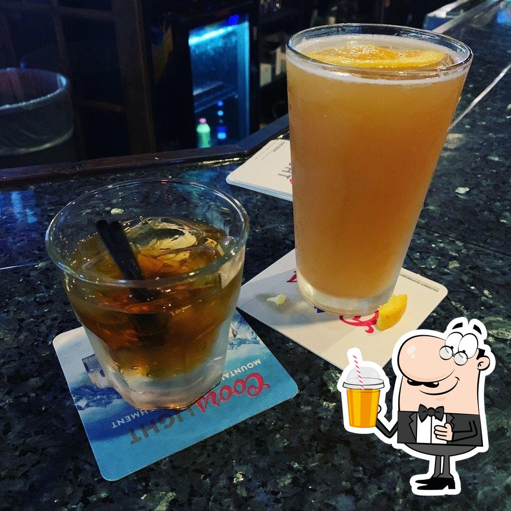 Long Shots Bar & Grill in Wheat Ridge - Restaurant menu and reviews