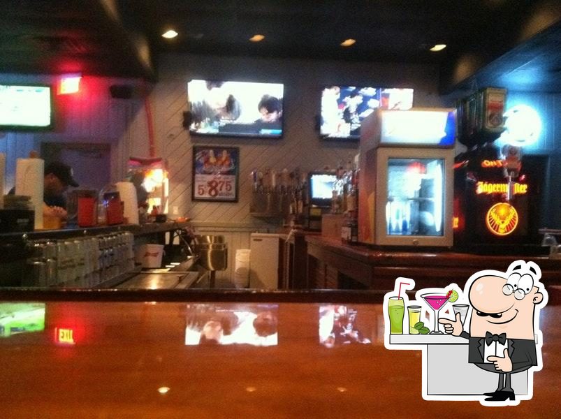 Sidelines Sports Bar & Grill in Fort Myers - Restaurant menu and reviews