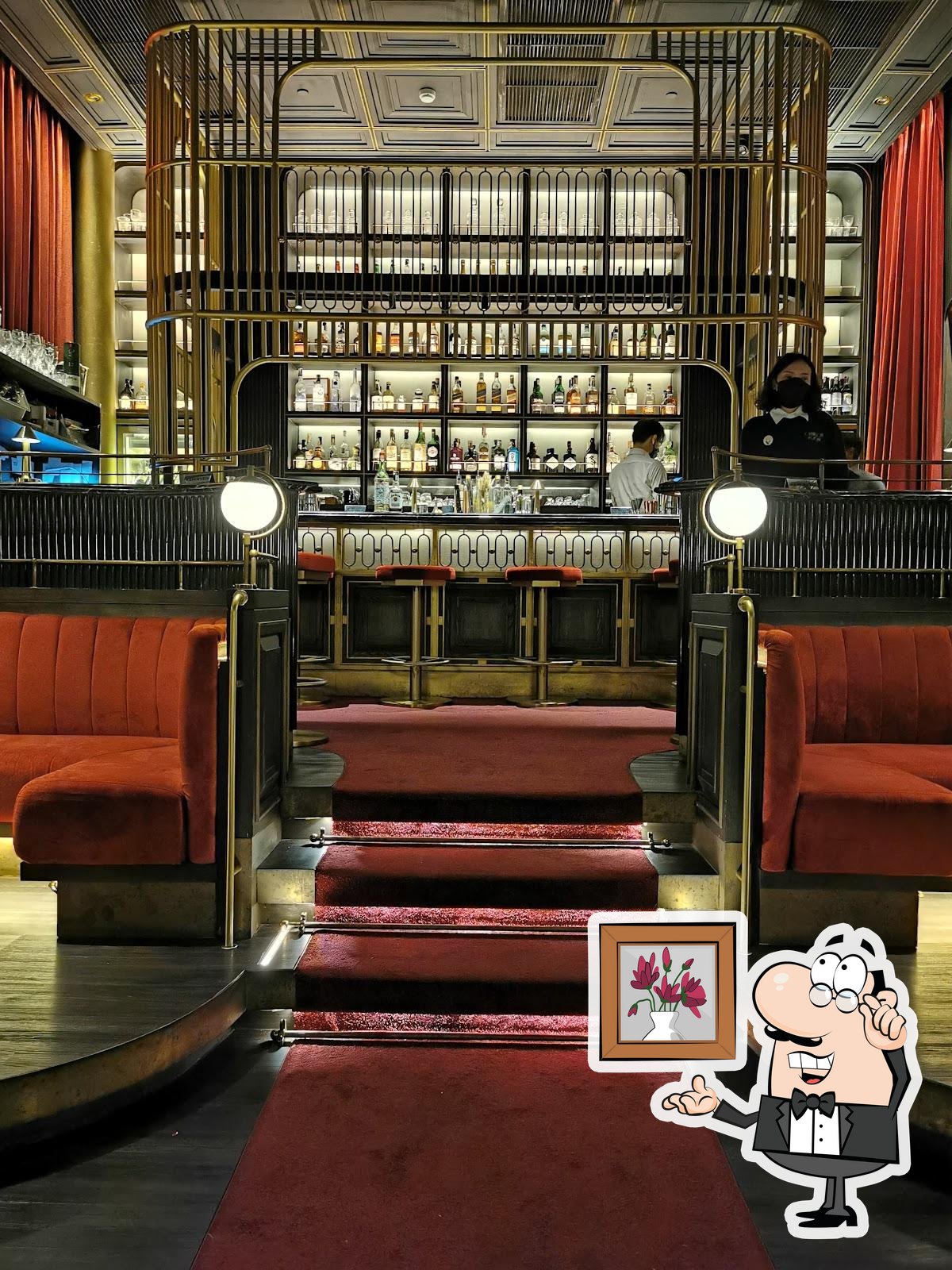 Crimson Room pub & bar, Bangkok - Restaurant reviews