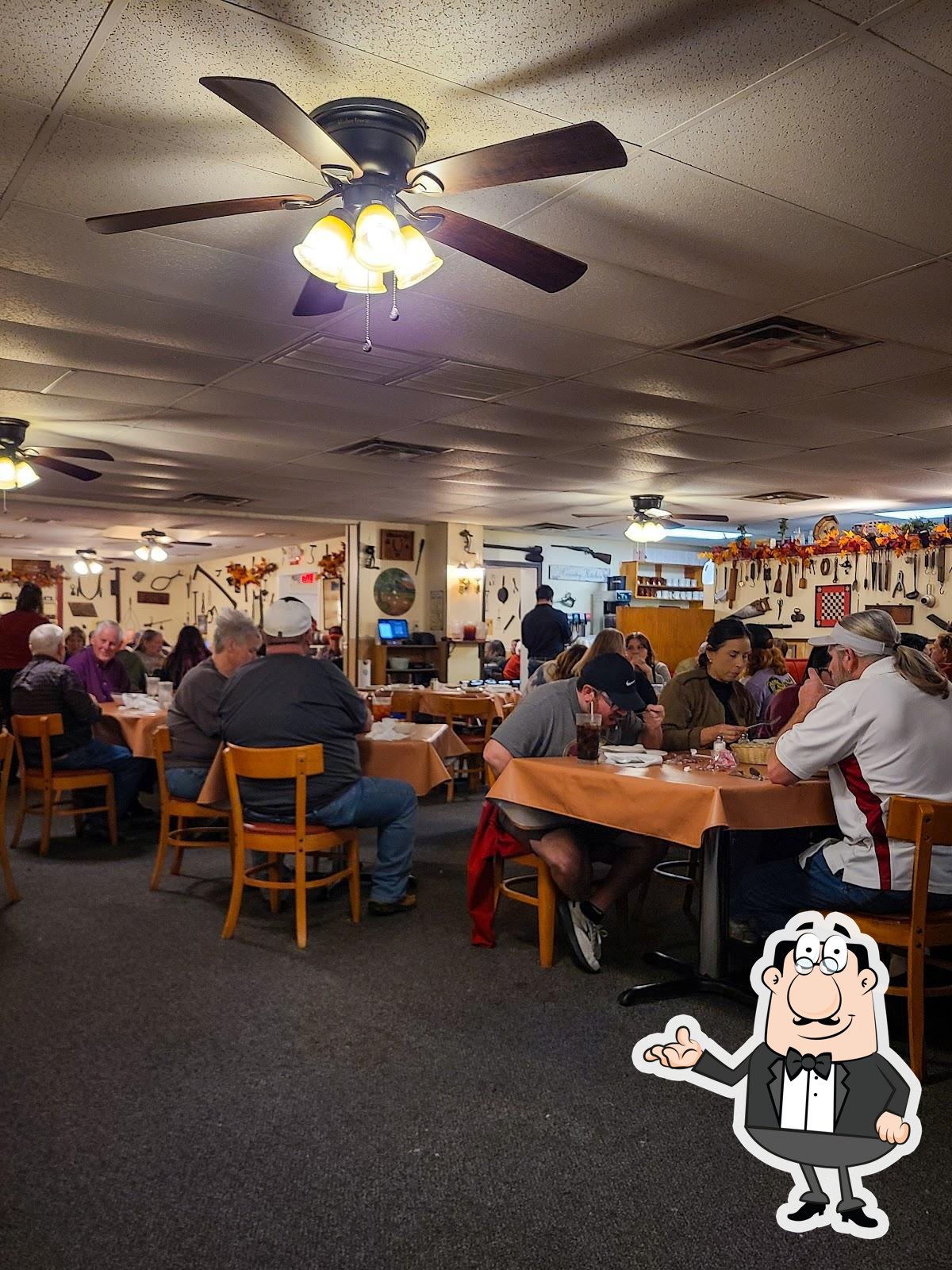 Monte Ne Inn Chicken, Rogers - Restaurant menu, prices and reviews