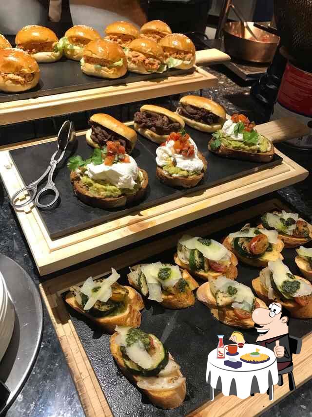 Asia Restaurant - The Ritz-Carlton Jakarta, Mega Kuningan, Jakarta ...