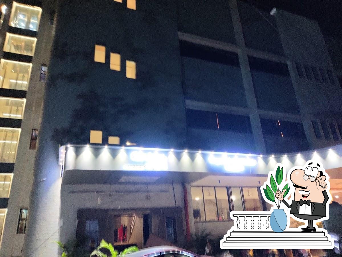 Garden Court, Town Hall, Ulhasnagar - Restaurant reviews
