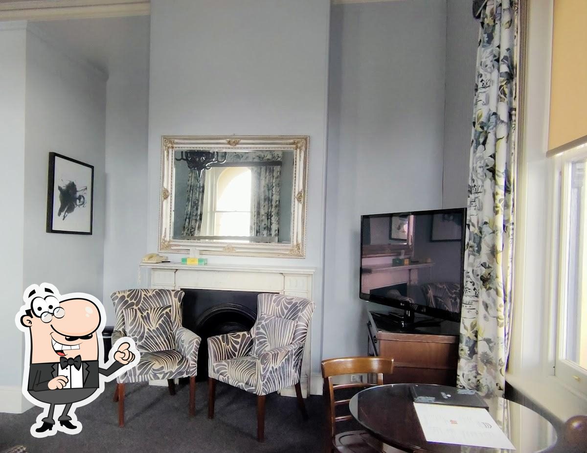 Largs Pier Hotel, Largs Bay - Restaurant menu, prices and reviews