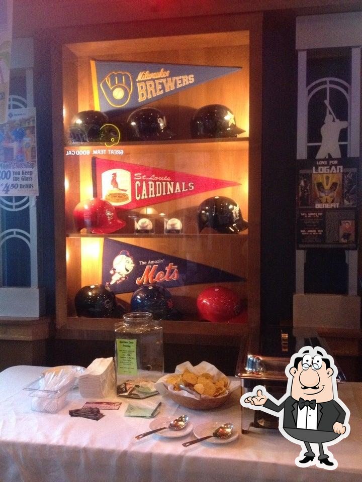 Features Sports Bar & Grill, Holmen - Restaurant menu, prices and reviews
