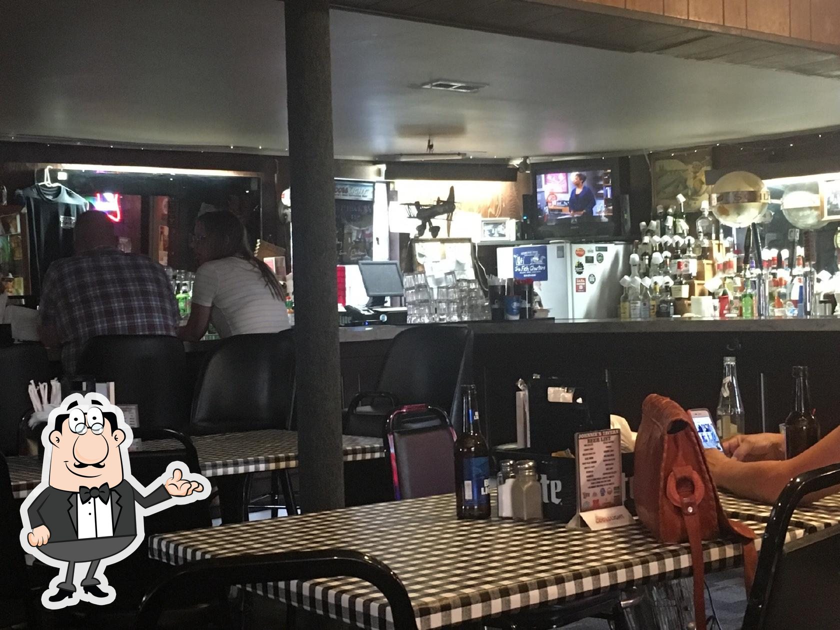 Johnnie's Tavern in Columbus - Restaurant menu and reviews