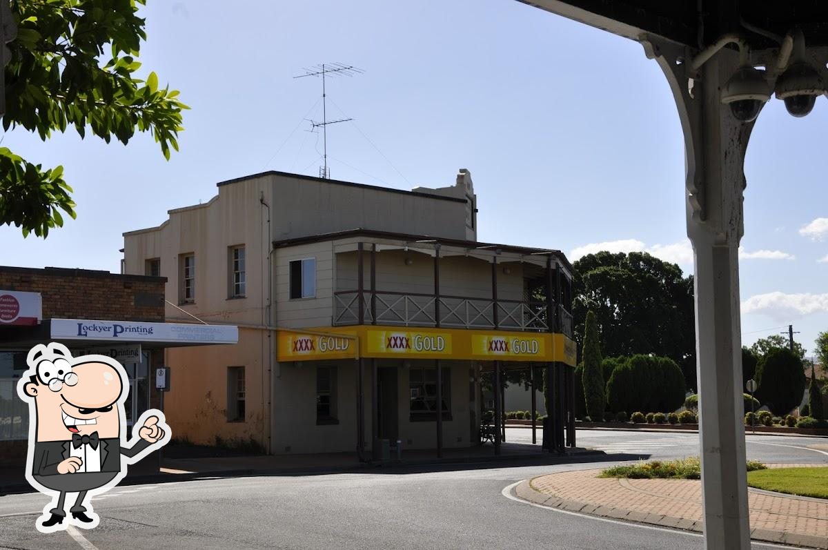 Dusty Moose Backpackers hotel in Gatton - Restaurant reviews