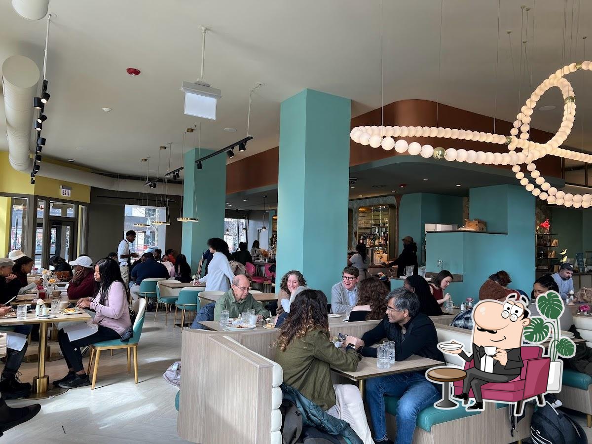 Dawn A.M. Eatery, Chicago - Restaurant menu, prices and reviews